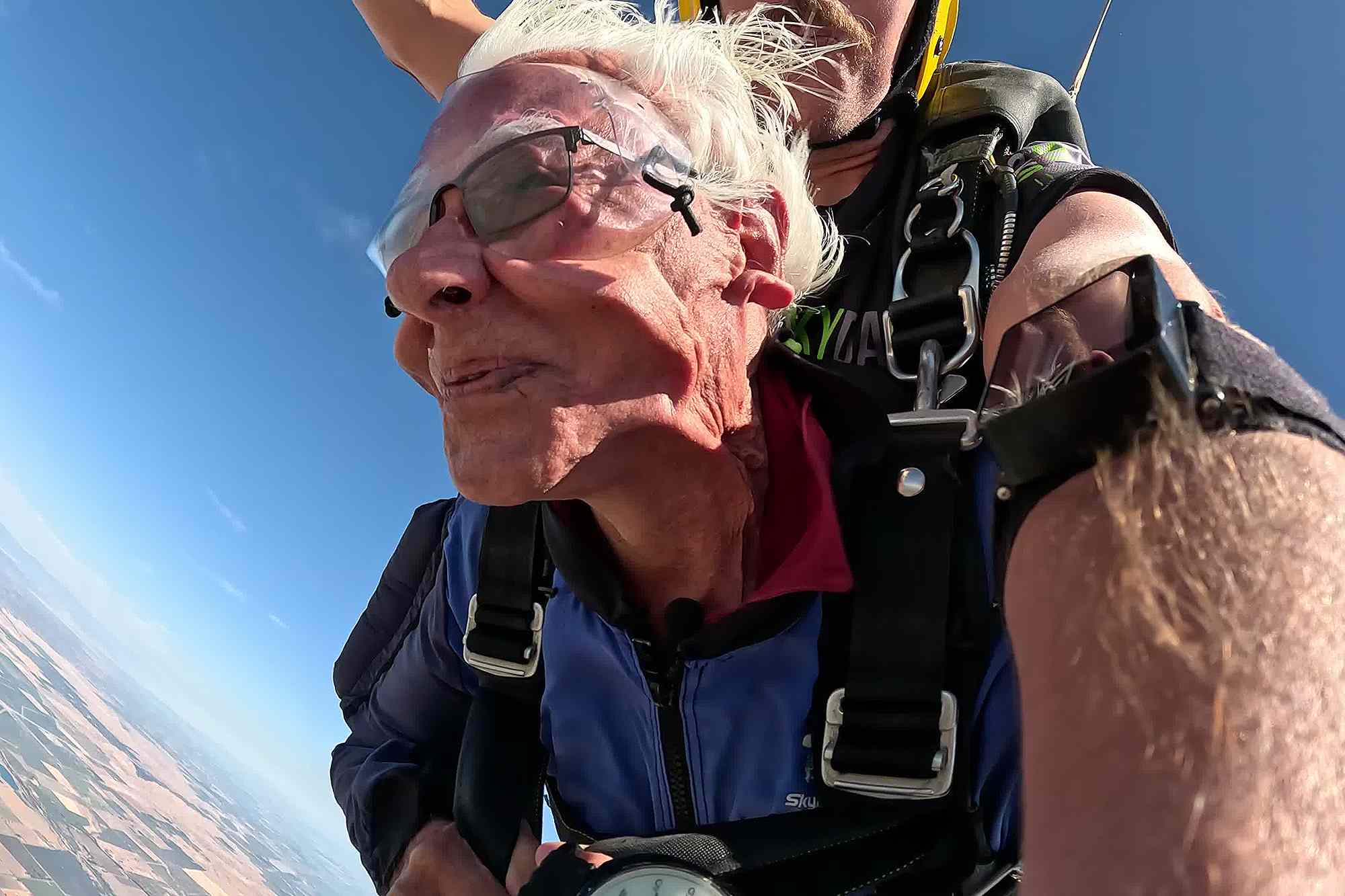 A U.S. Veteran Had Dreams of Skydiving for Years. He Finally Made It ...