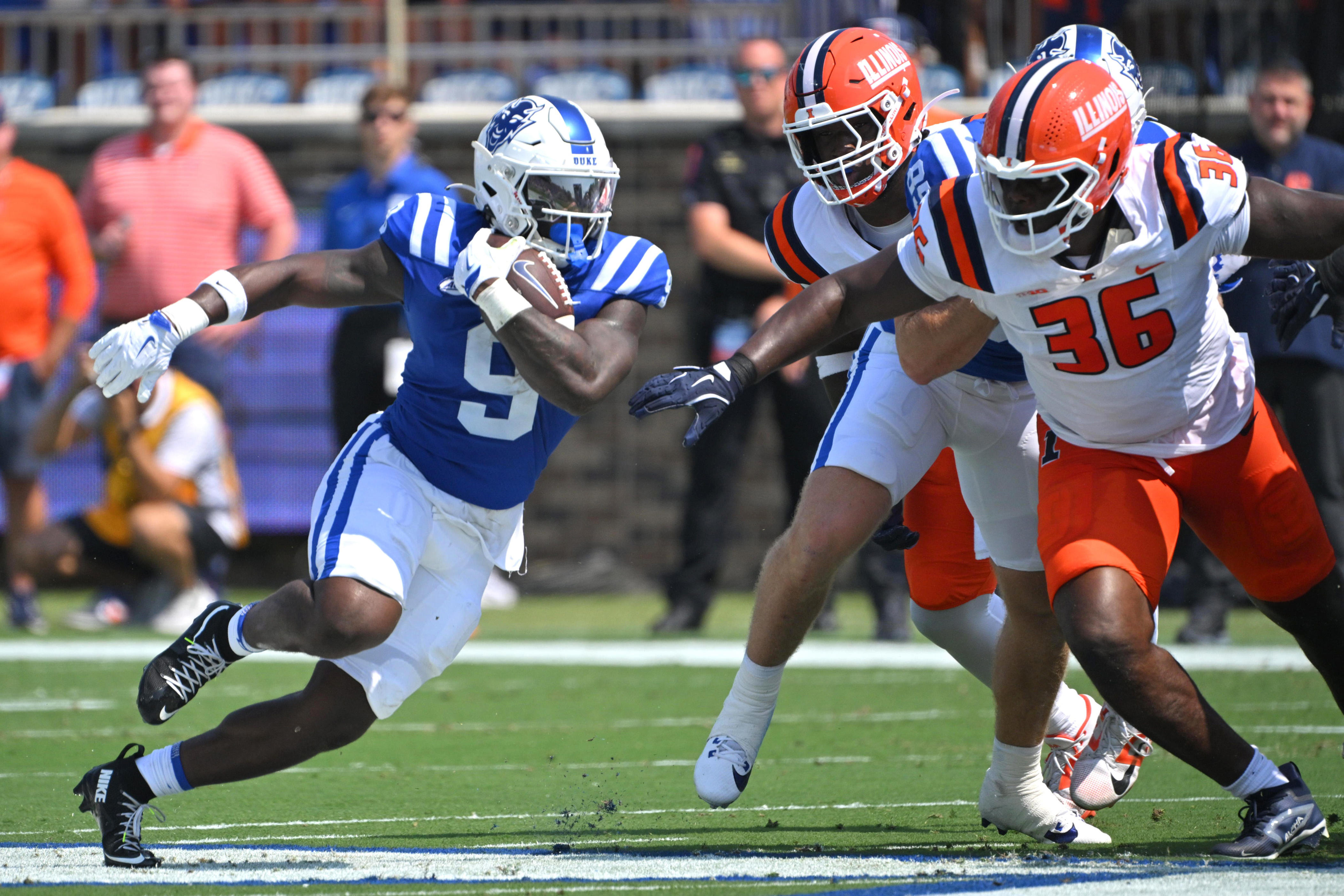 Illinois football vs. Duke live updates: Fighting Illini lead tight ...
