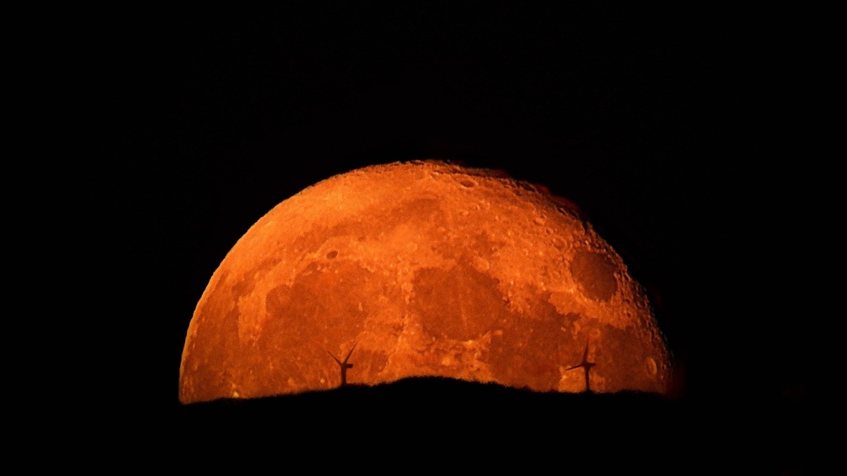 Total lunar eclipse: Why you shouldn't miss the Moon turning blood-red