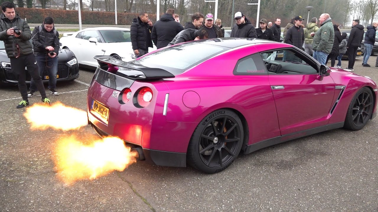 Nissan GT-R R35 MRT700 – Flames, Revs & Accelerations