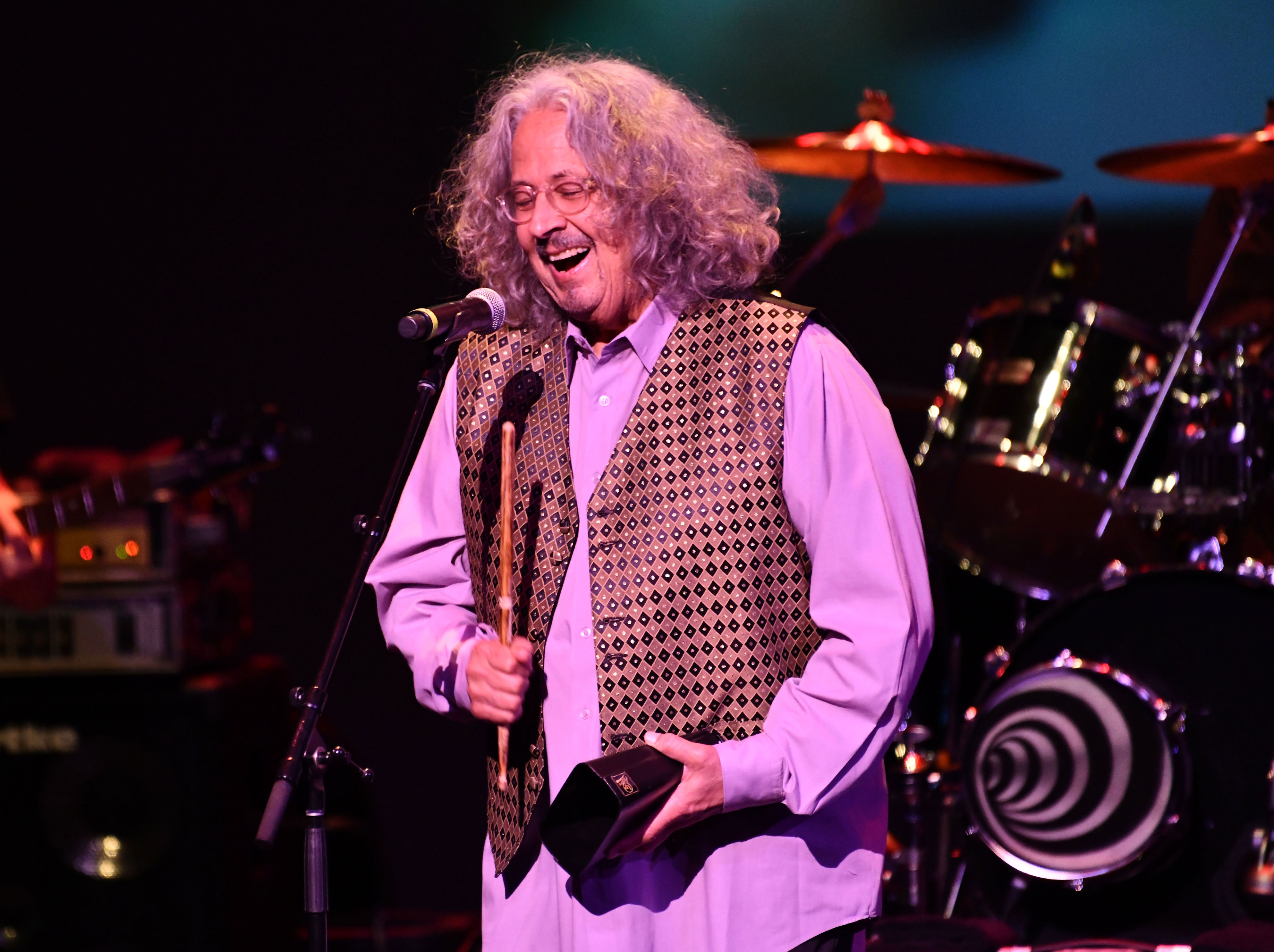 Who are the members of The Turtles? Mark Volman health issues explored ...