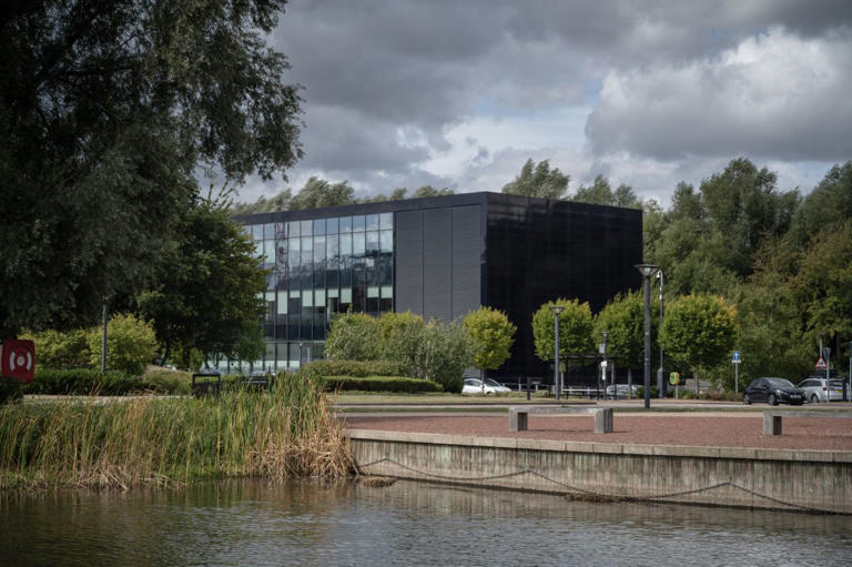 Larry Ellison Is Spending Billions to Reshape Oxford and His Own Legacy