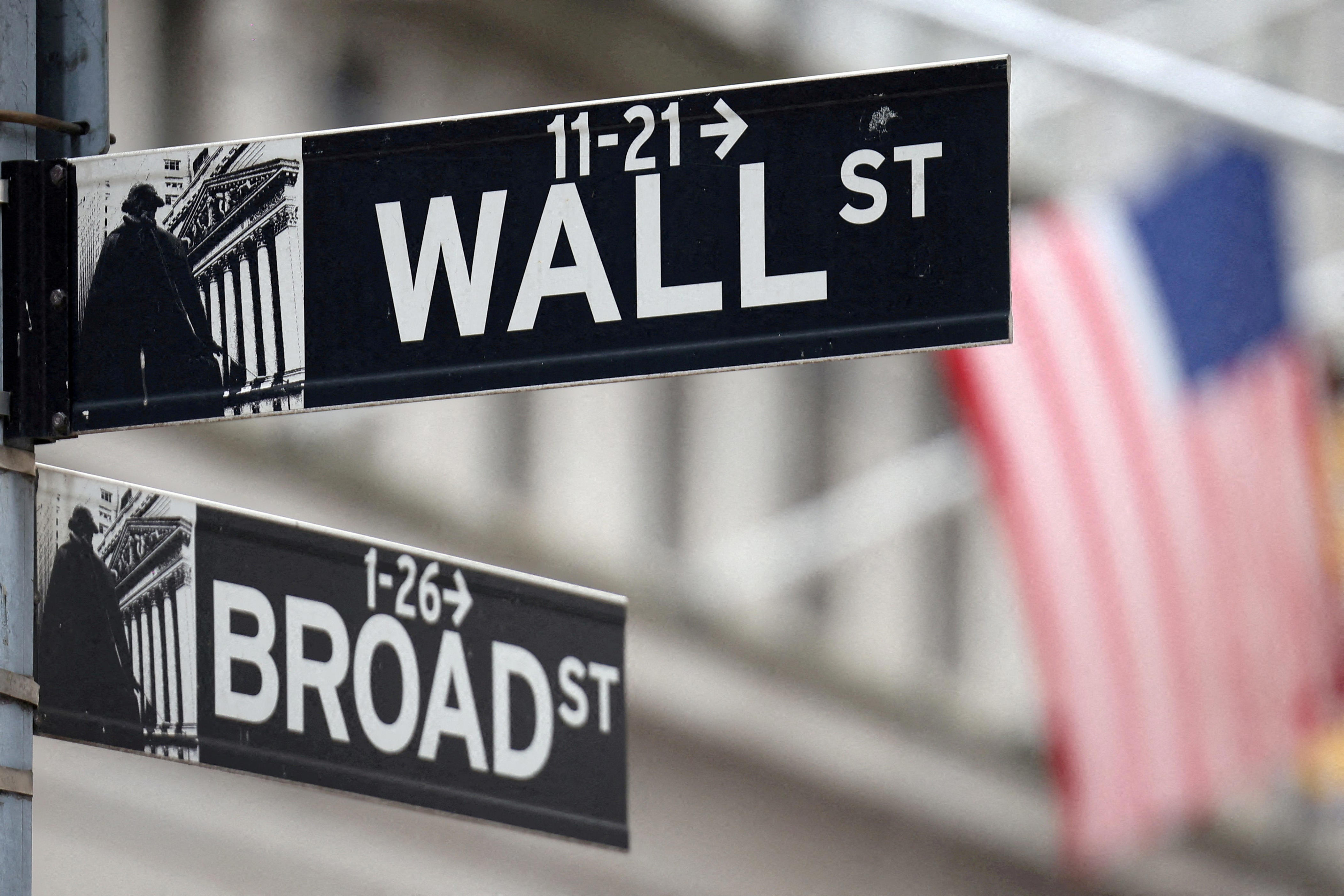 Why is the stock market down today? What experts are saying