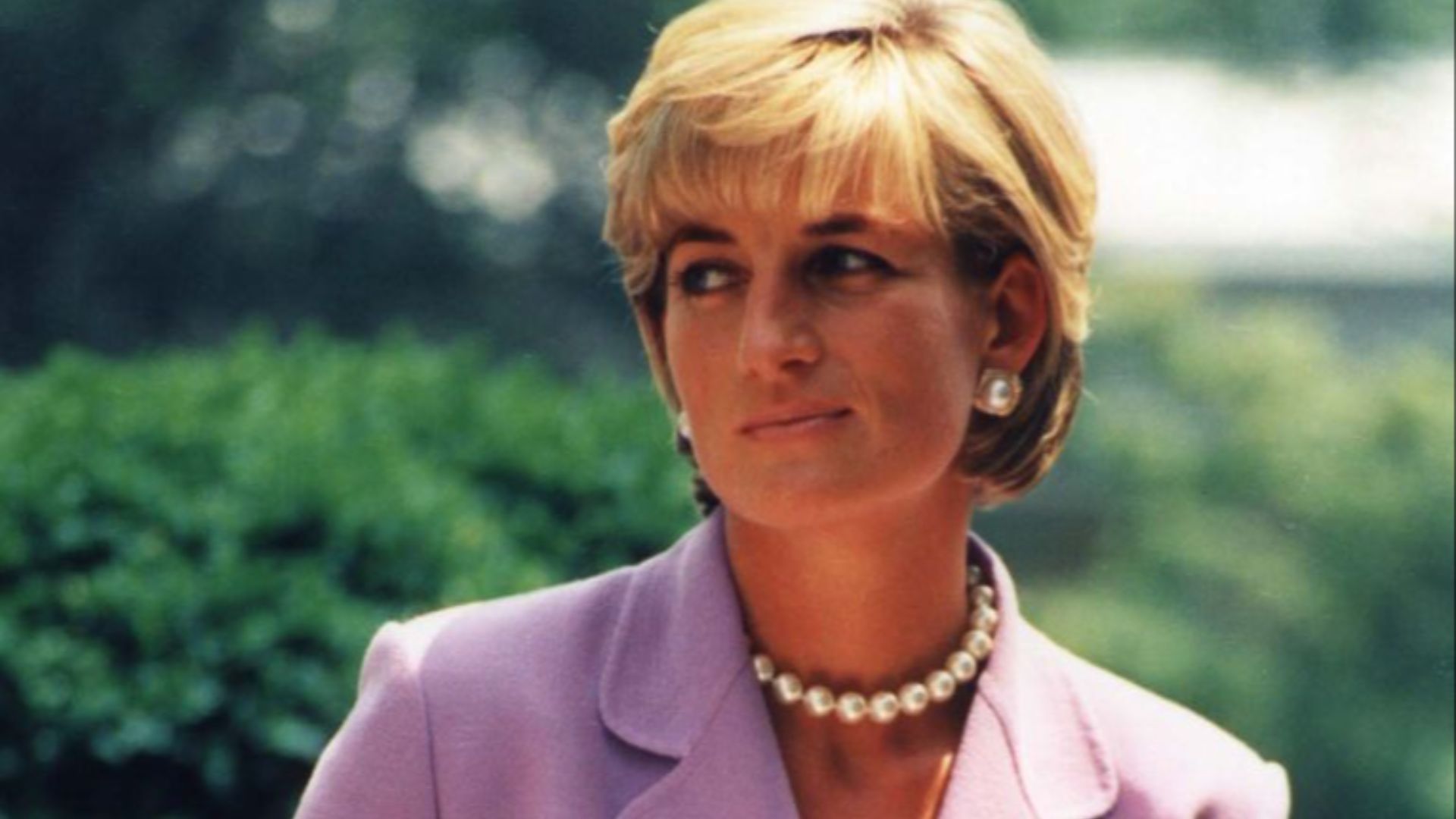 10 Of The Most Scandalous Royals In History & 10 Everyone Respected