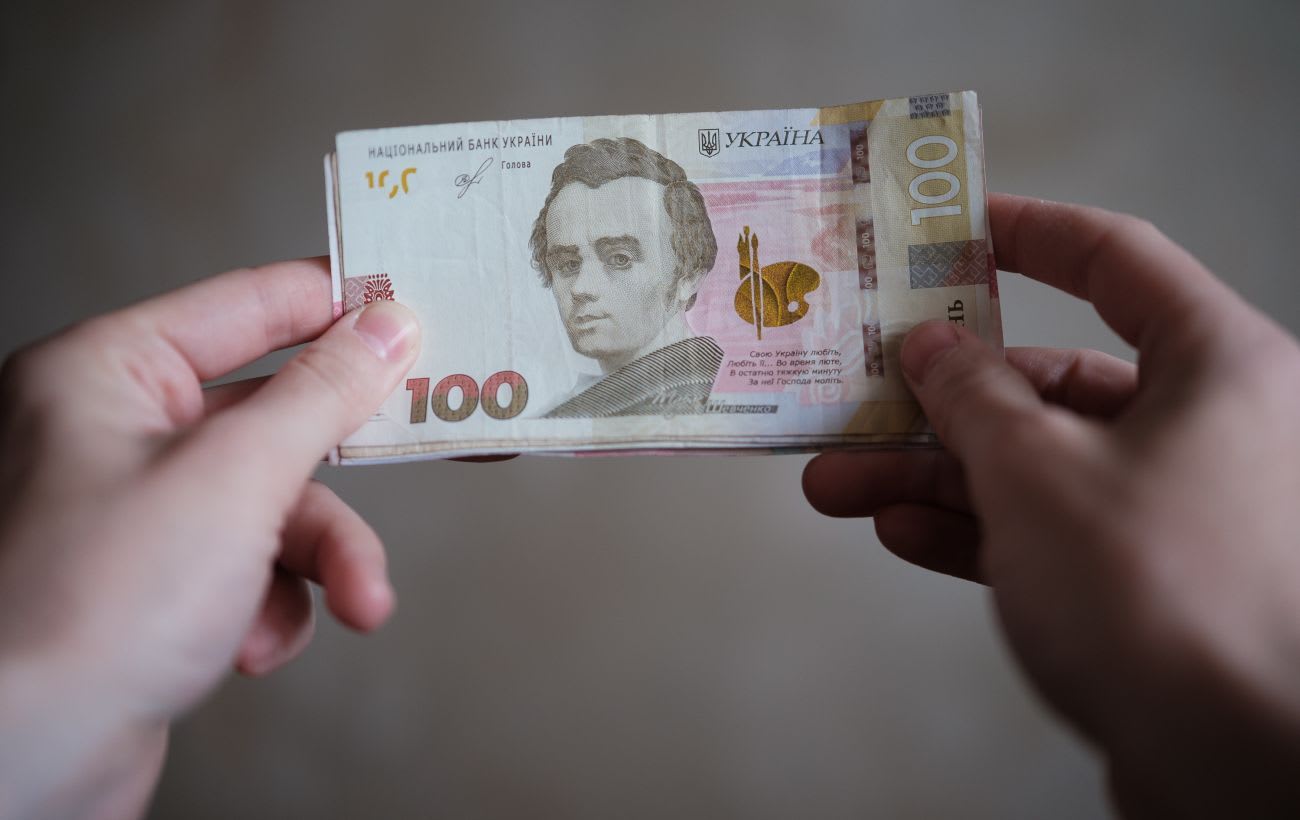 Propaganda 'money' calling to aid Russian strikes found in Ukraine's ...