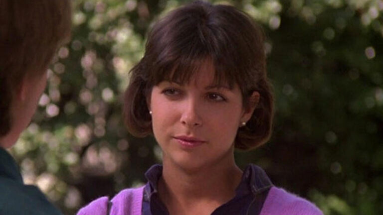 The 12 Best Cute Brunette Friends in ’80s Movies