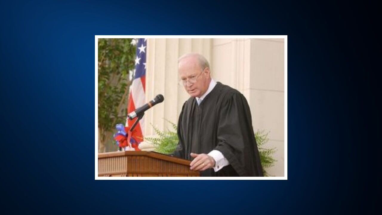 Waco’s first full-time federal judge, Walter S. Smith Jr., dies at age 84