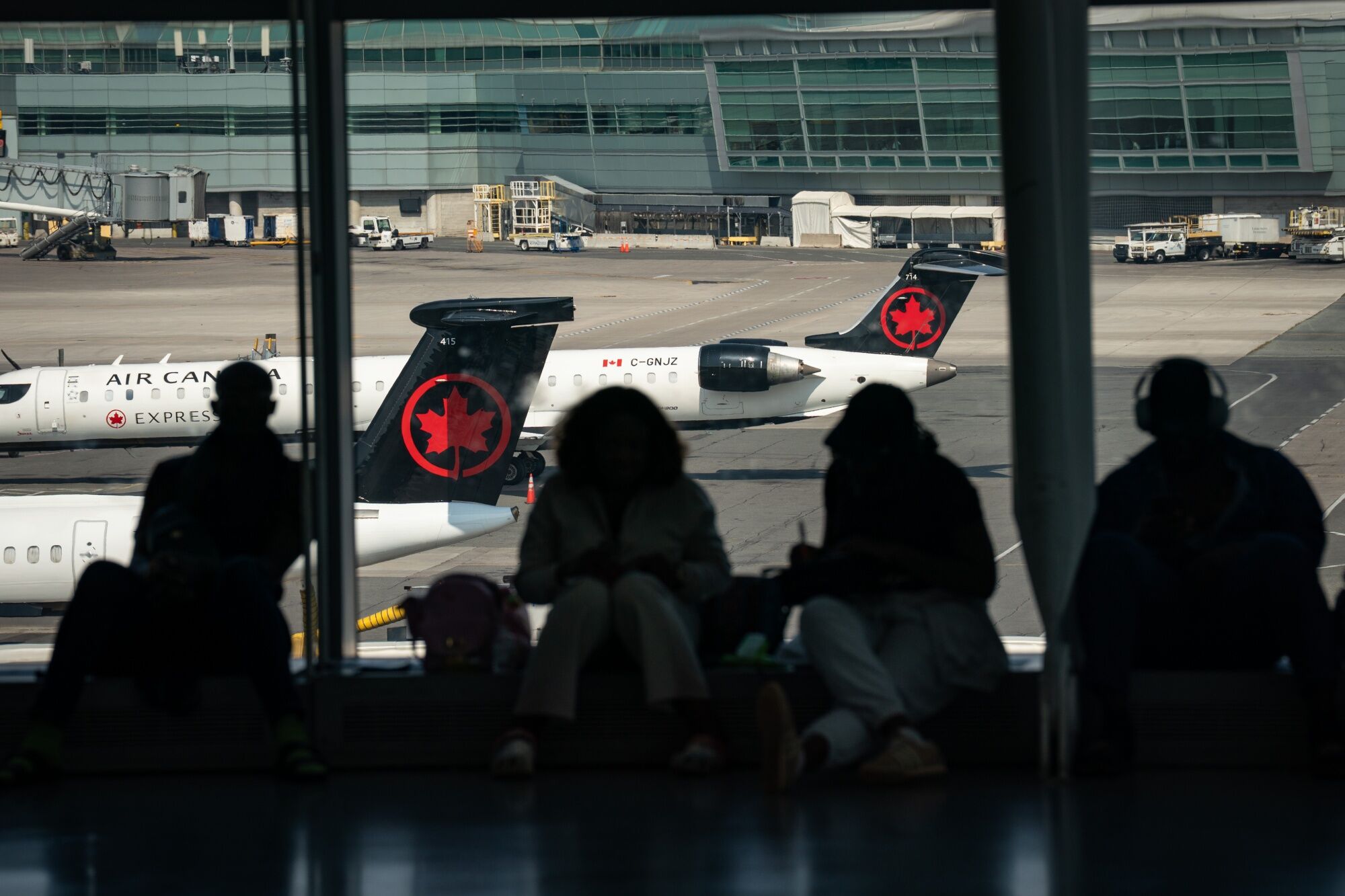 Air Canada Cabin Crew Union Resoundingly Rejects Pay Package
