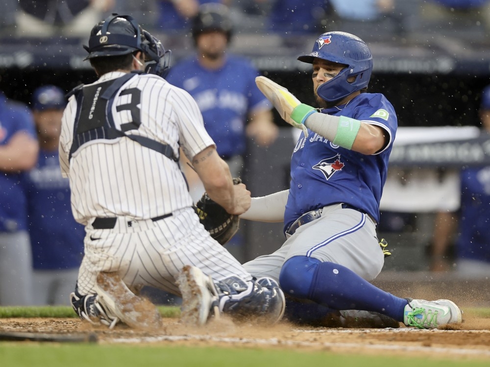 Louis Varland's struggles return as Yankees force series rubber match