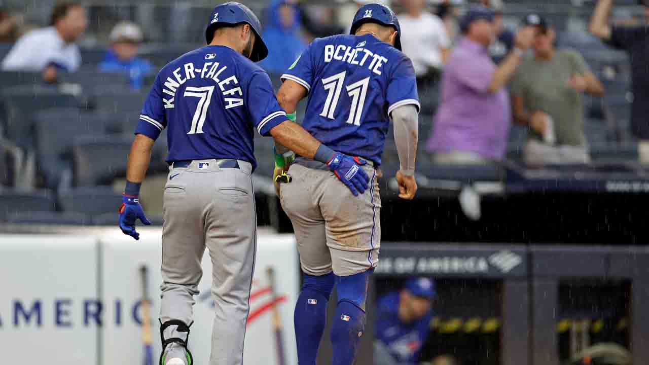 Blue Jays survive Bichette’s injury scare, but fall to Yankees after ...
