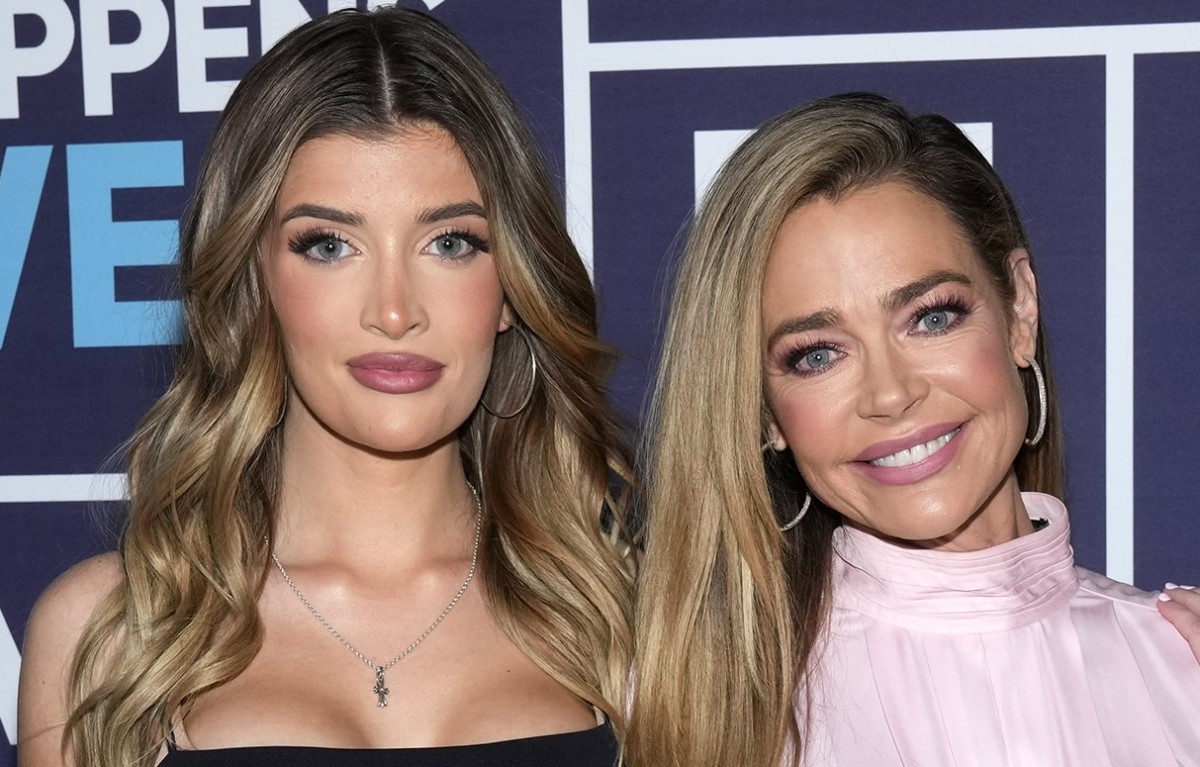Denise Richards' Daughter Sami Sheen Is a 'Glowing Mermaid Goddess' in ...