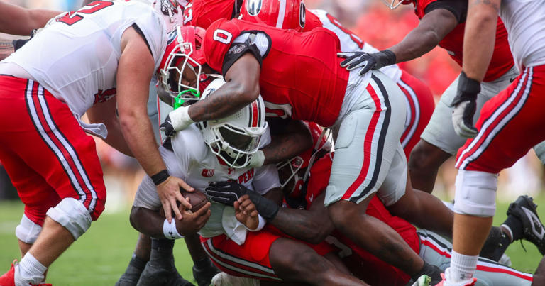 Georgia moves to 2-0 with sloppy 28-6 win over Austin Peay