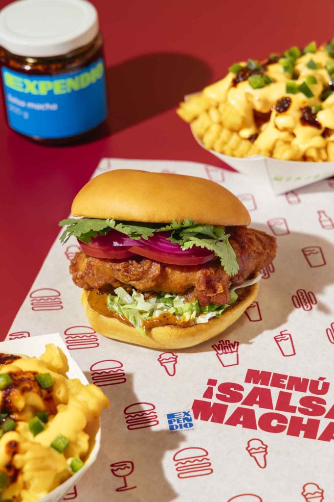 Shake Shack le pone sabor a México: Lanza un menú con salsa macha