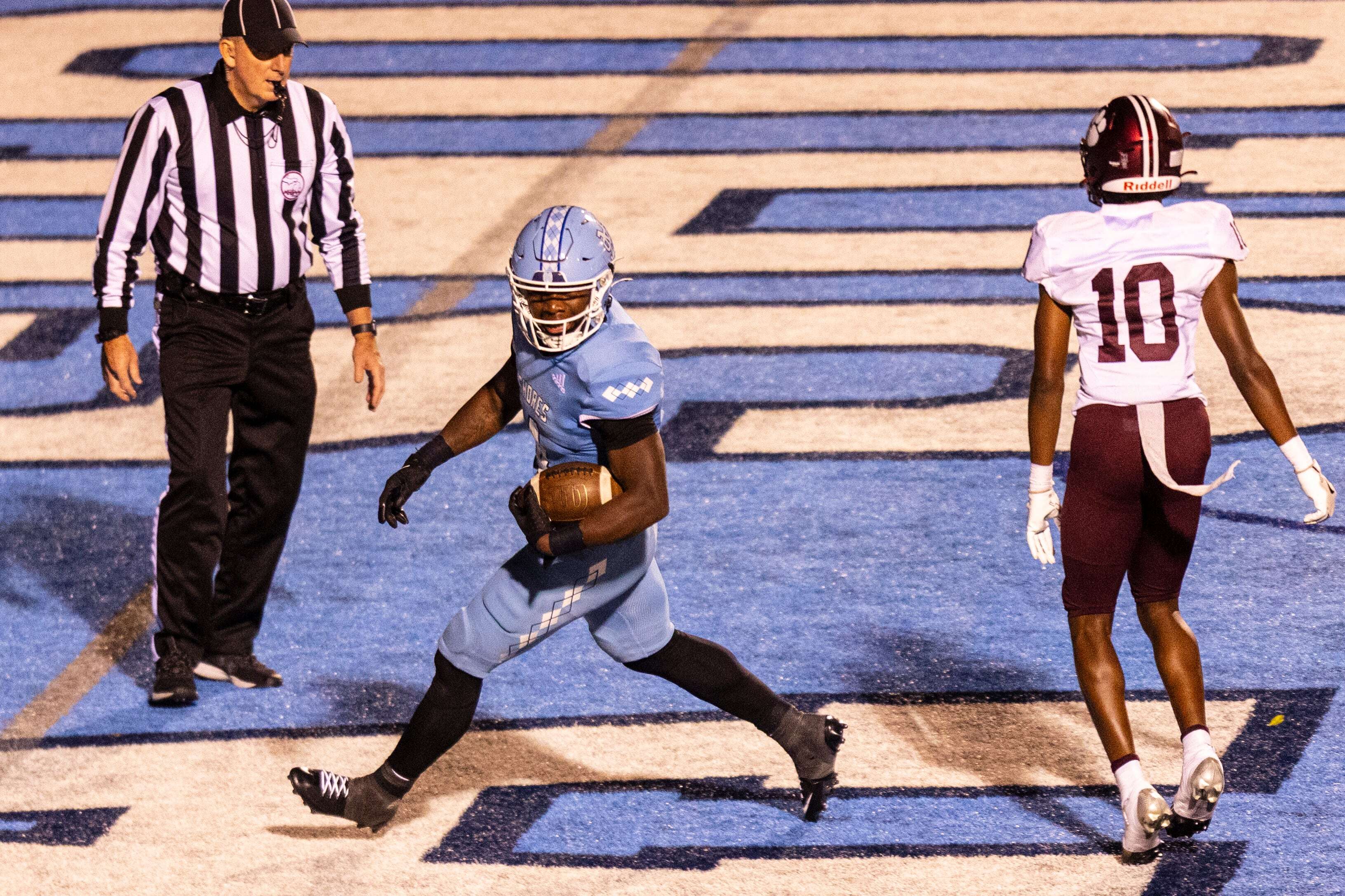 Mona Shores football gets back on track with hard-fought win over River ...