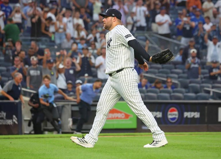 Yankees finally figure out how to beat Blue Jays after lengthy rain ...