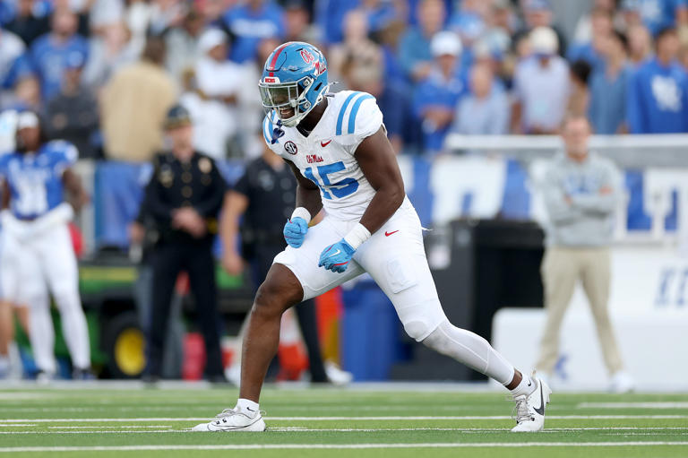 Former LSU football five-star enters transfer portal again