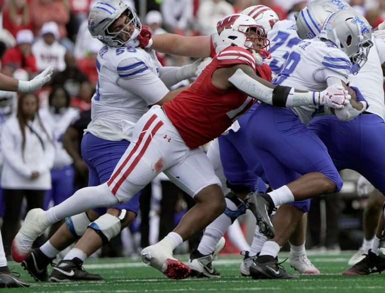 Wisconsin football depth chart for Game 3 vs. No. 18 Alabama on Sept ...