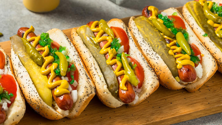 The Chicago-Style Hot Dog Variation That Deserves More Credit