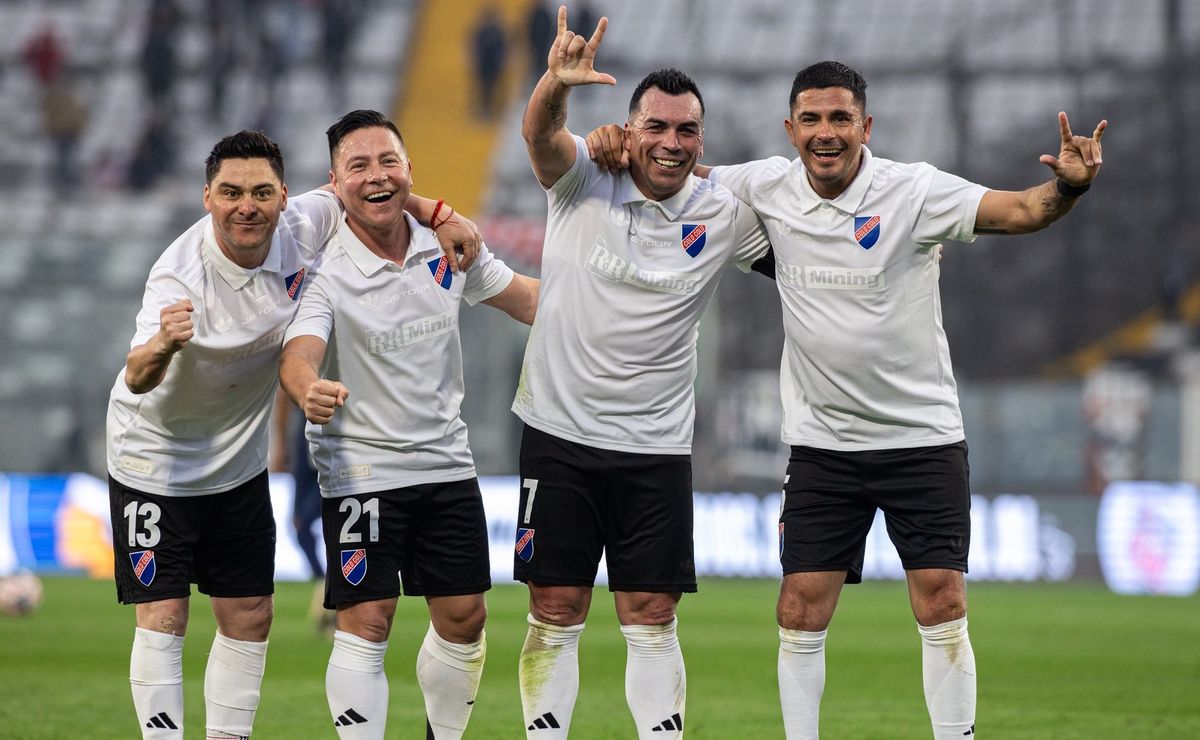Video: Miguel Riffo pone en ventaja a Colo Colo en el partido de ...