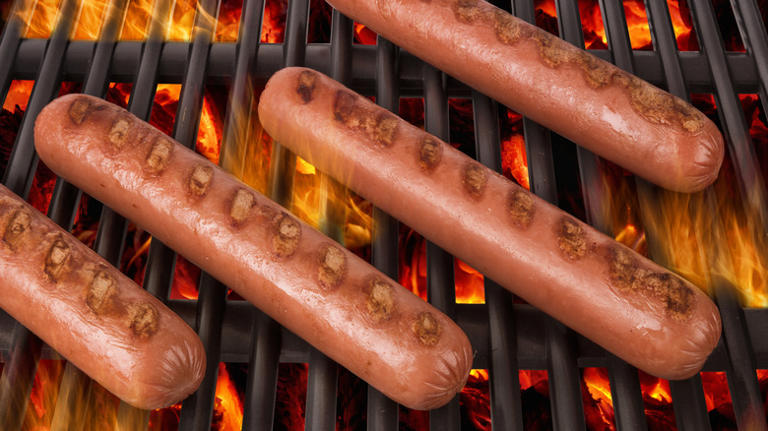 The Chicago-Style Hot Dog Variation That Deserves More Credit