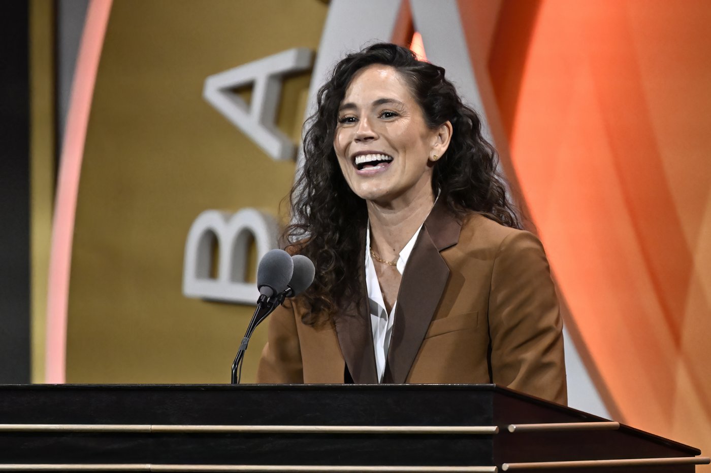 Melo says 'I know what I gave to the game' in night of tears, memories ...