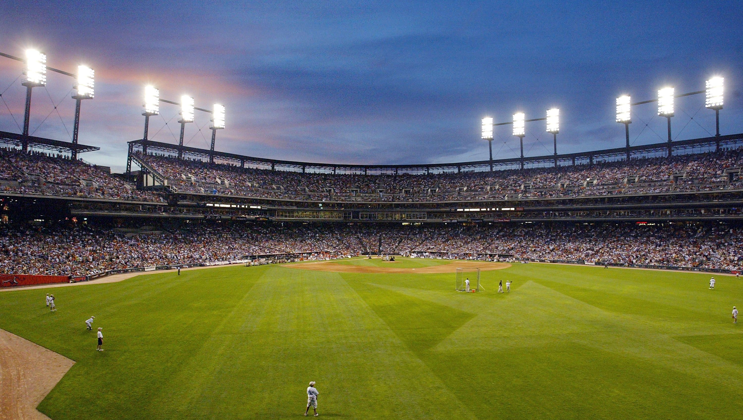 Who Is the ‘Phillies Karen’? About the Woman Who Took the Baseball From ...