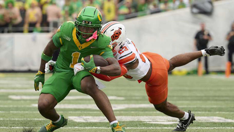 Oregon Ducks' Dakorien Moore Earns MVP in Win Over Oklahoma State