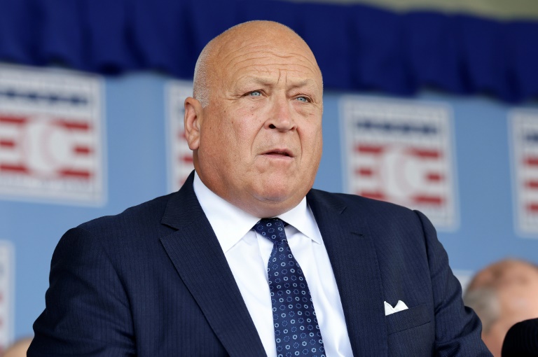 Ripken celebrates 30th anniversary of MLB 'Iron Man' record