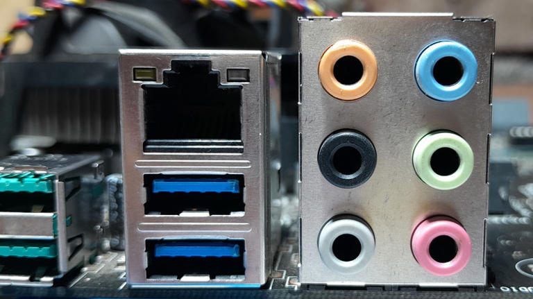 What Does It Mean When A USB Port Is Blue?