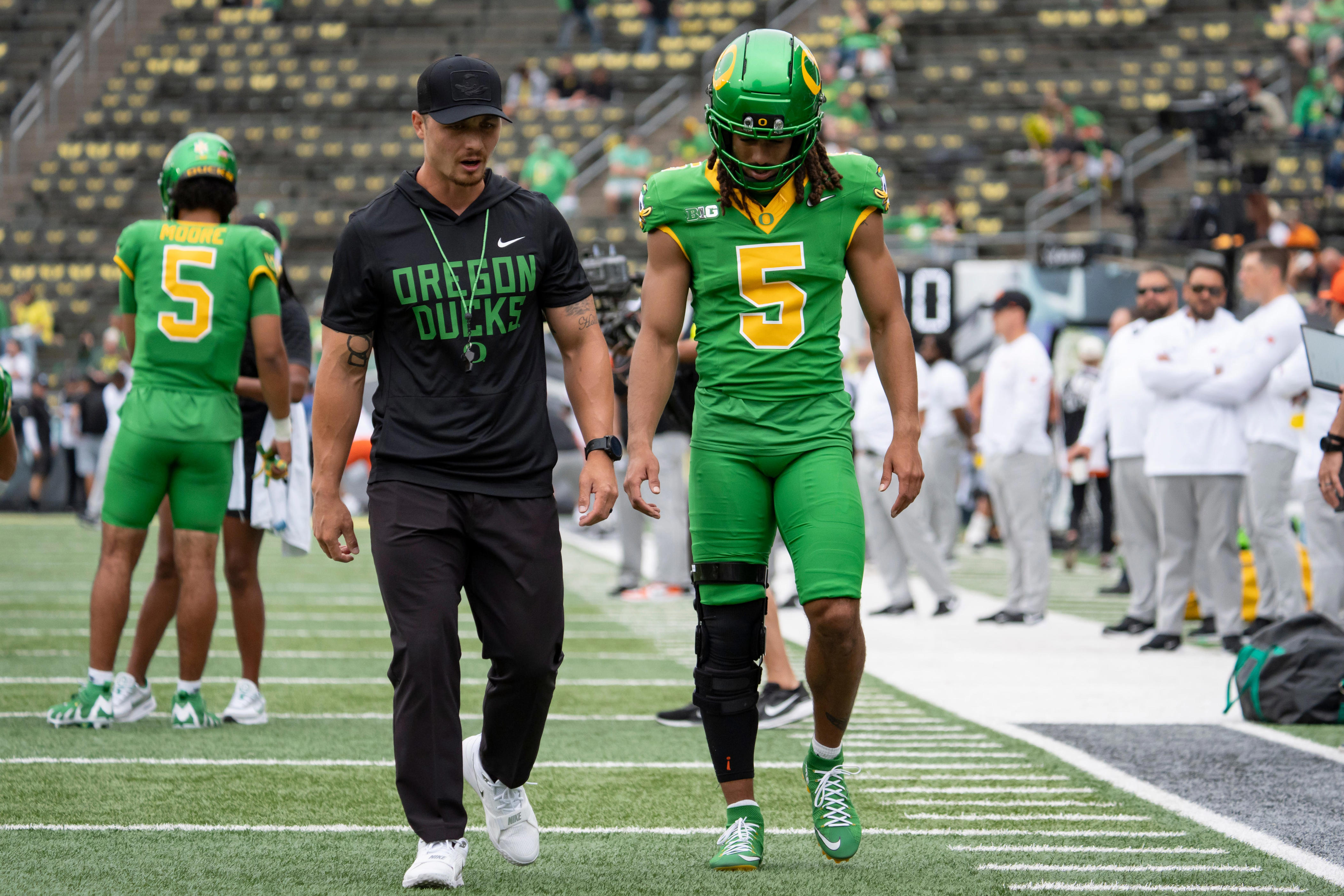 Oregon football injury report: What we know as No. 5 Ducks prepare to ...