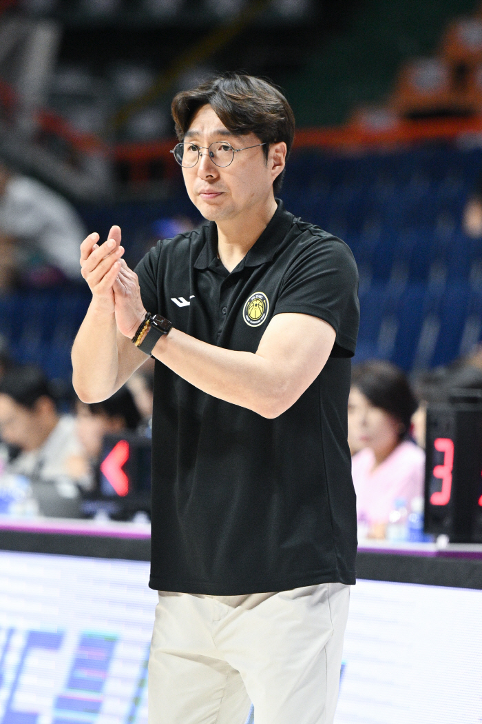 Seok-pan, CEO of KB, Kim Wan-soo wanted to show his improvement...I'm sorry