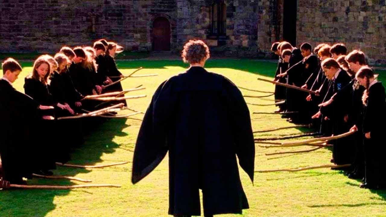 Warwick Davis vuelve como Flitwick en la serie de Harry Potter