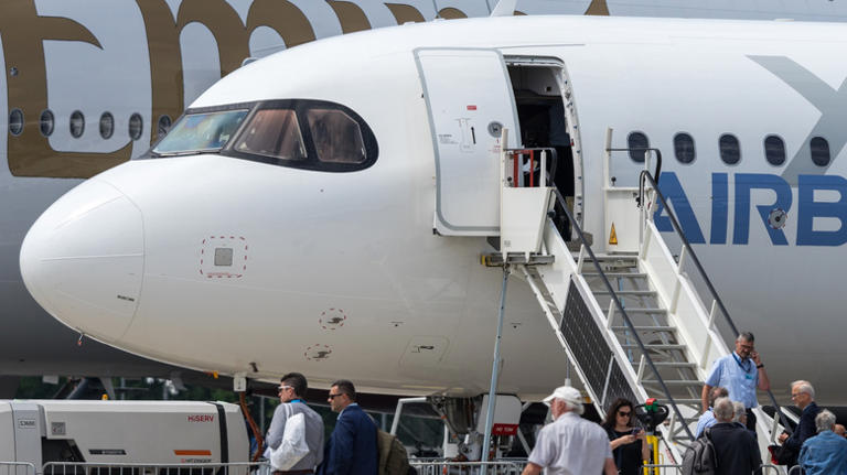 Here's Why The Airbus A350 Has That Black Mask Around The Cockpit