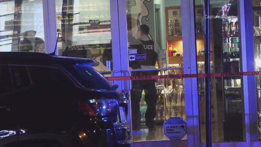 Man dead after being shot during argument at Near South Side business