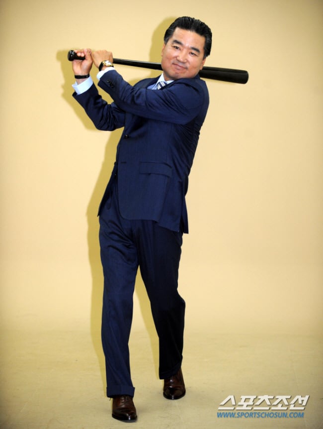 Jang Hyo-jo: 1,500 swings daily, .331 career average