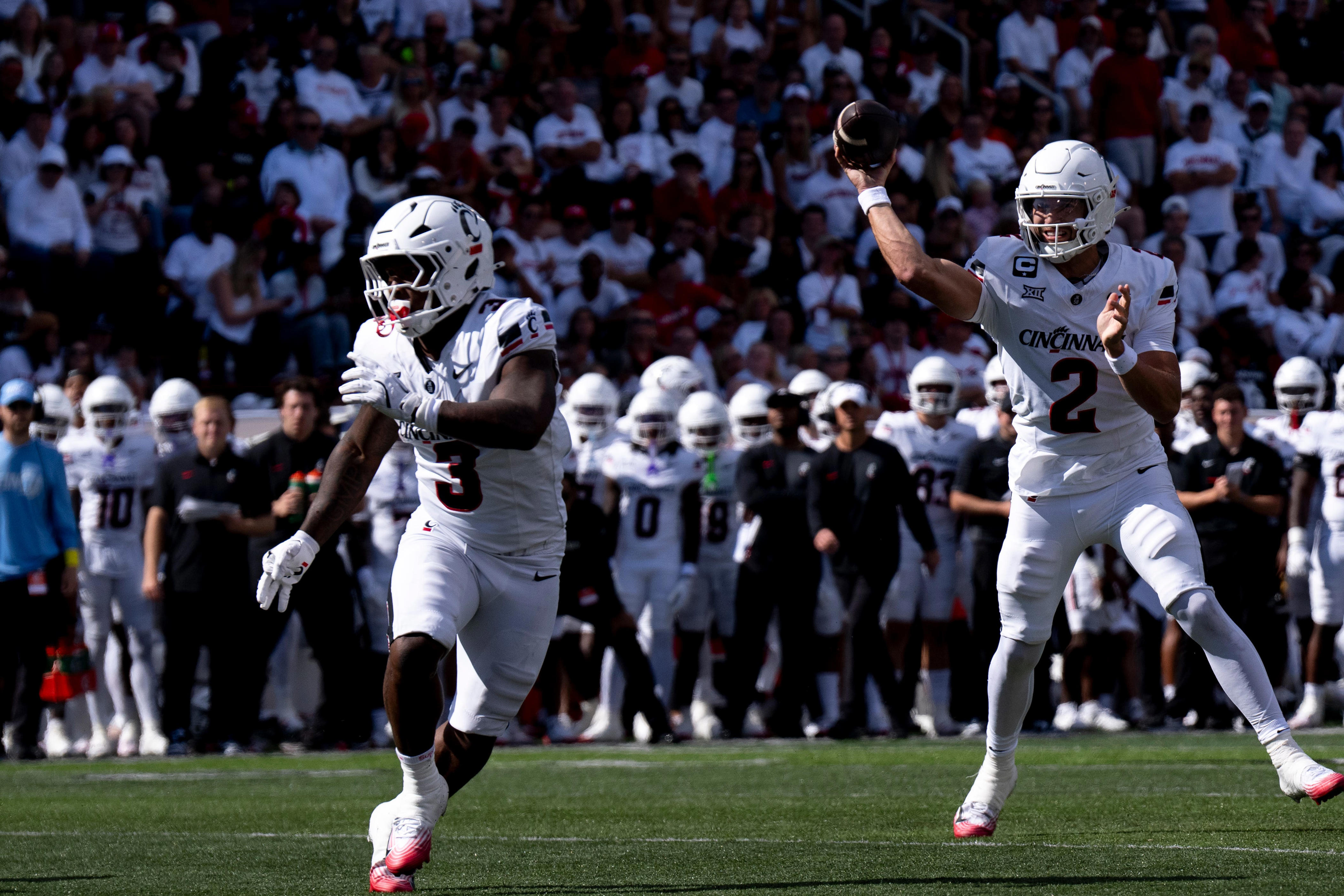 Cincinnati Bearcats have Big 12 Offensive Line of Week