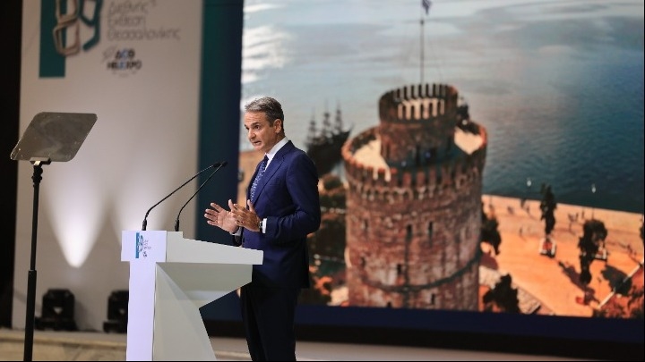 Η λίστα με τις 10 μειώσεις φόρων και η στήριξη των συντάξεων που ...
