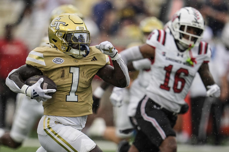 Georgia Tech football coasts to 59-12 win without starting QB Haynes King