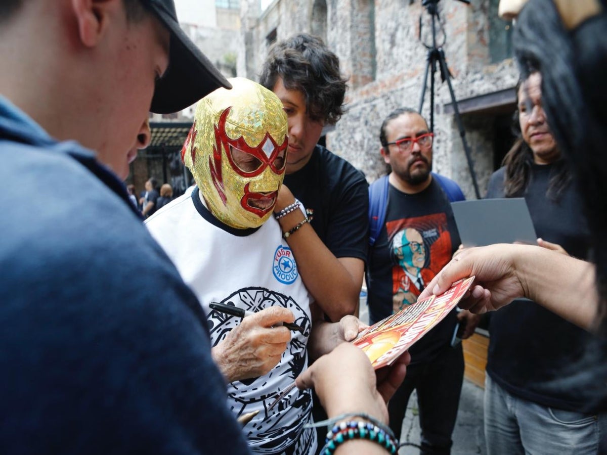 Fotos: Homenajean a Fray Tormenta por su lucha arriba y abajo del ring