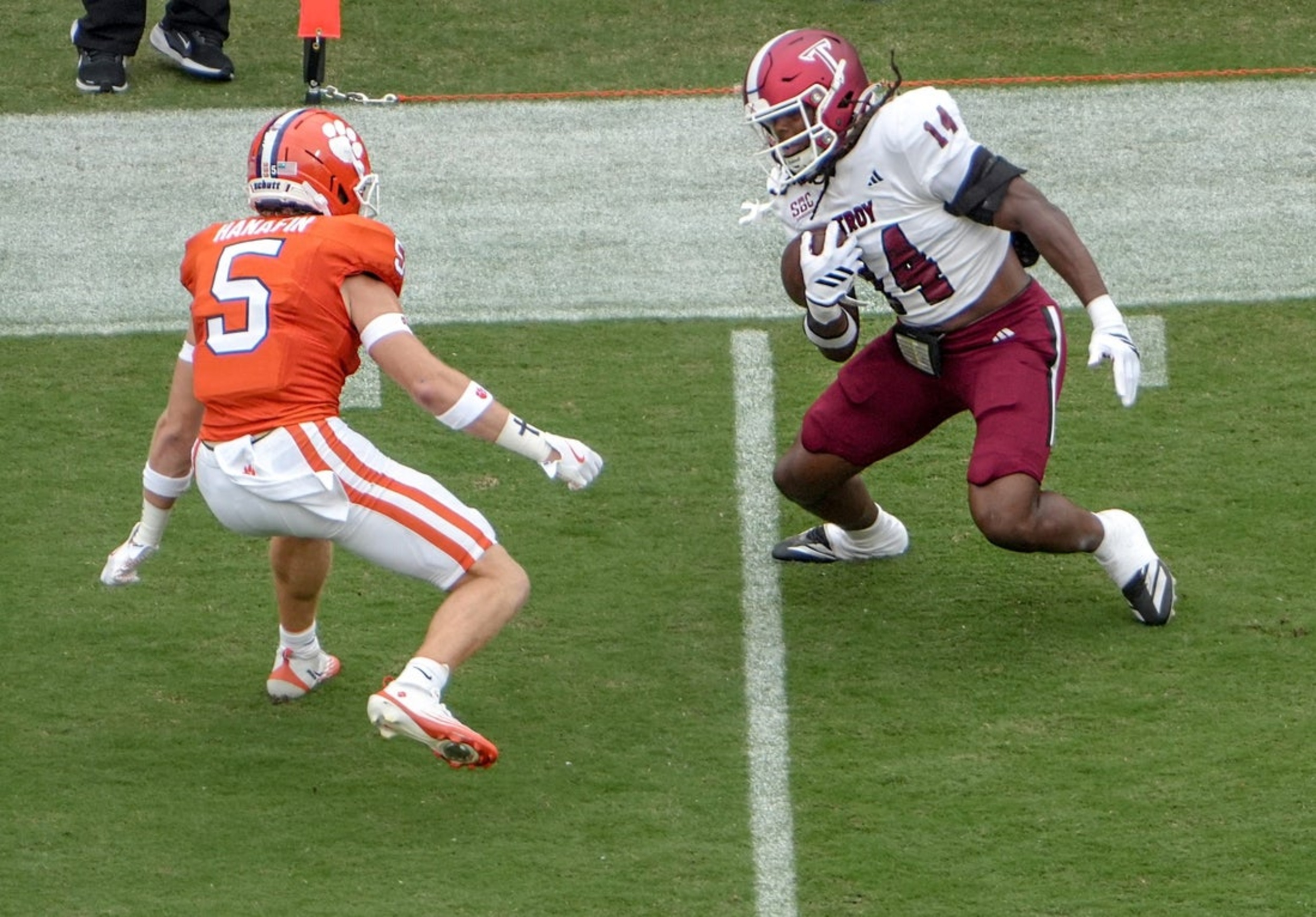 No. 8 Clemson rallies from 16 down to beat Troy