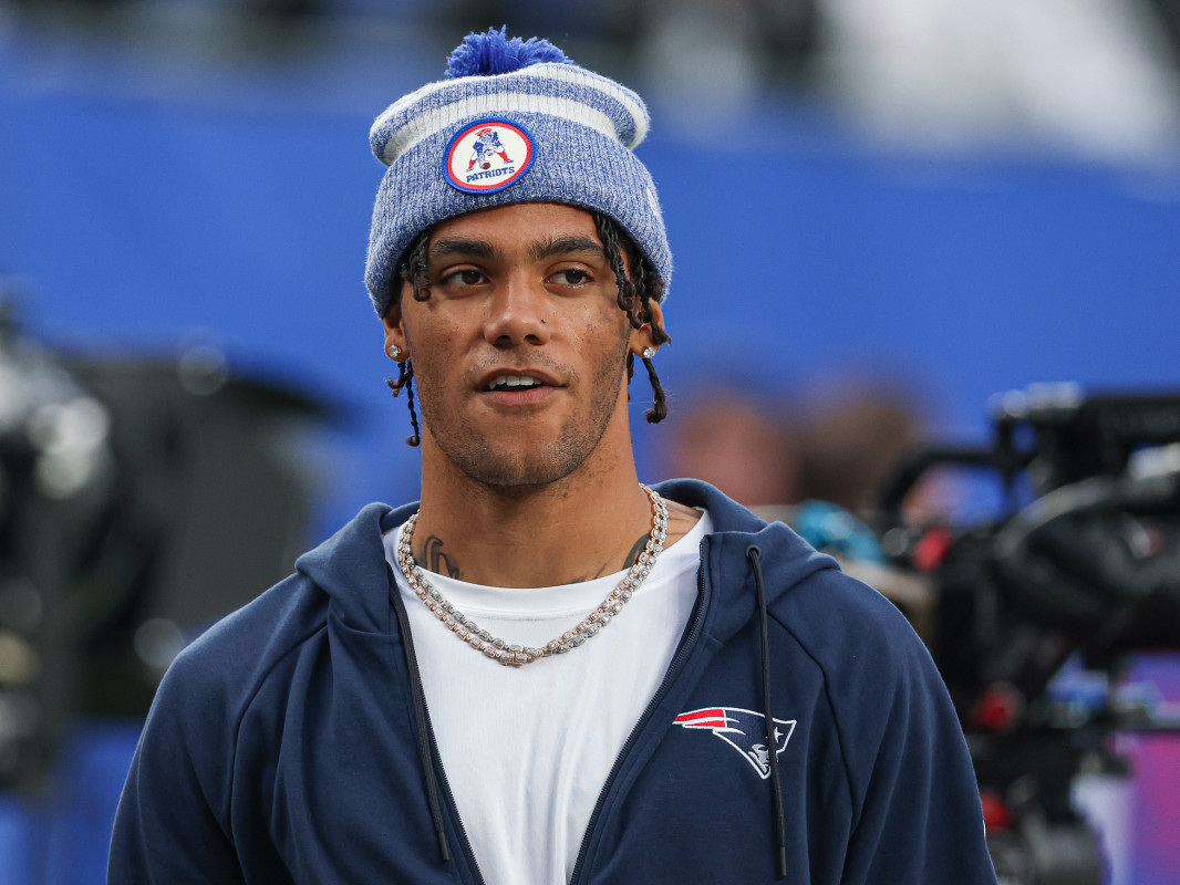 Christian Gonzalez has familiar response to Stefon Diggs, Christian ...