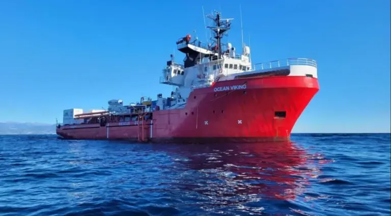 Η SOS Méditerranée υποβάλλει καταγγελία στην Ιταλία κατά της Λιβυκής ...