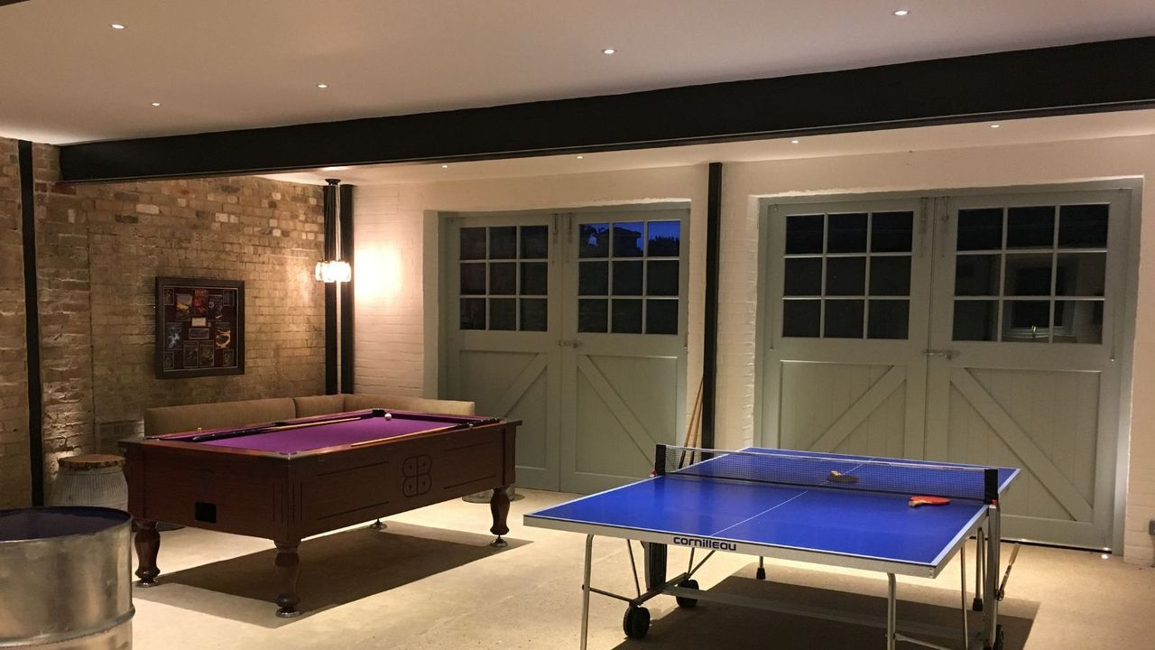 Say goodbye to dark and gloomy spaces – 8 clever garage lighting ideas ...