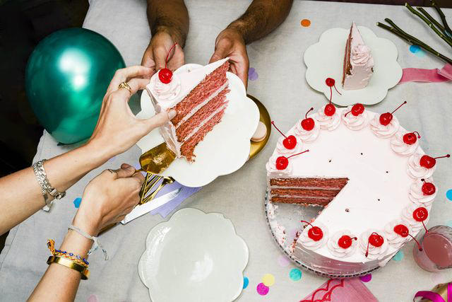 Woman Outraged After Her Friend Took a Slice of Birthday Cake Before It ...
