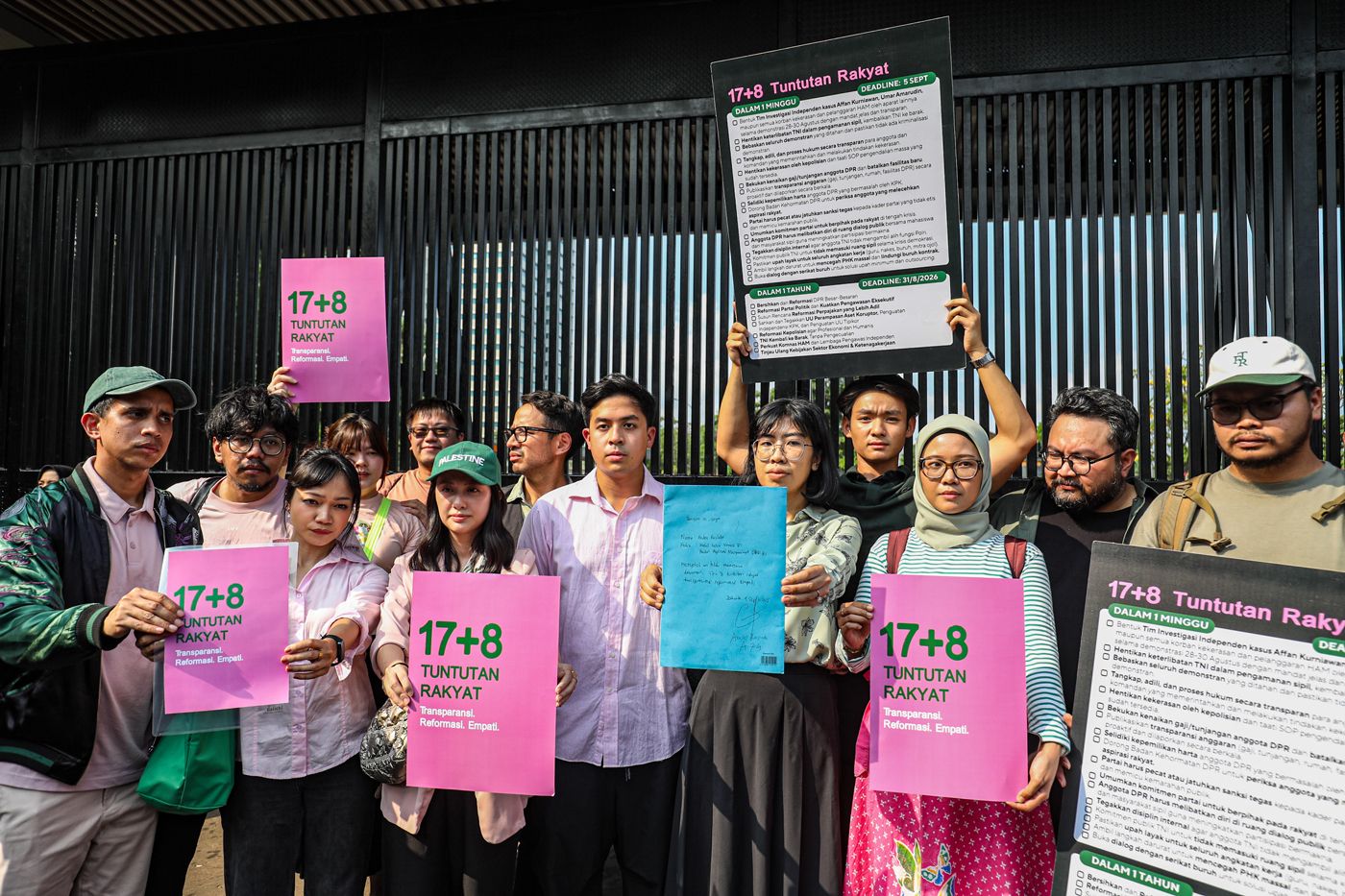 DPR Penuhi Enam Poin 17+8 Tuntutan Rakyat, Publik Menunggu Lembaga ...