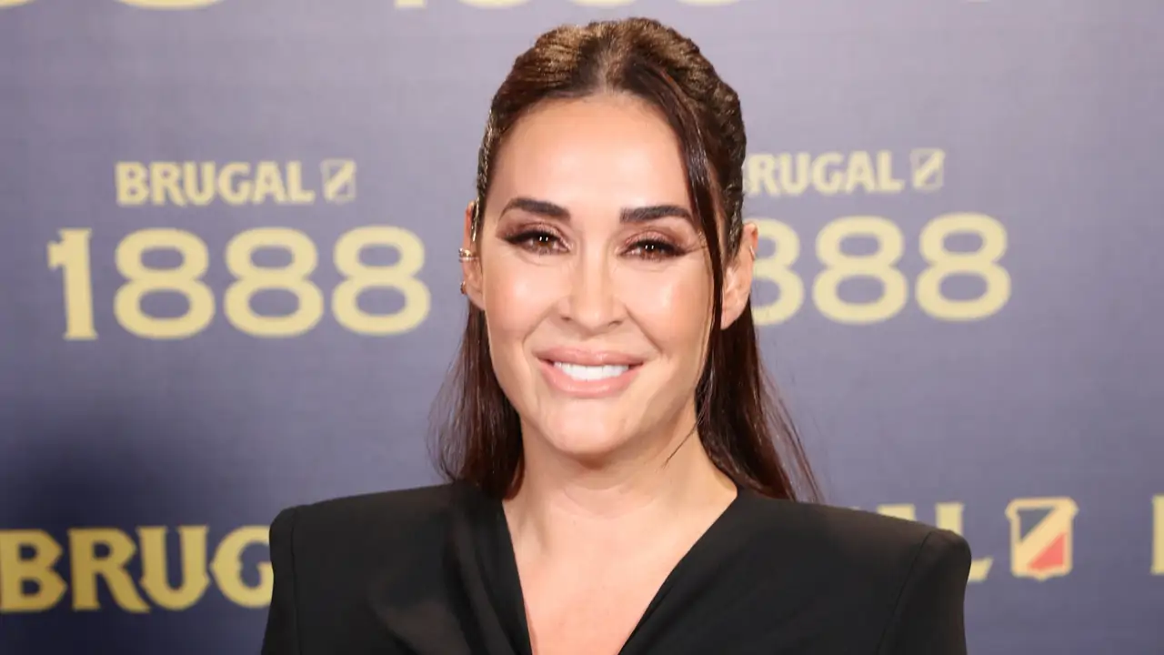 Lo más bonito (y elegante) que verás hoy son estas 5 faldas midi de ...