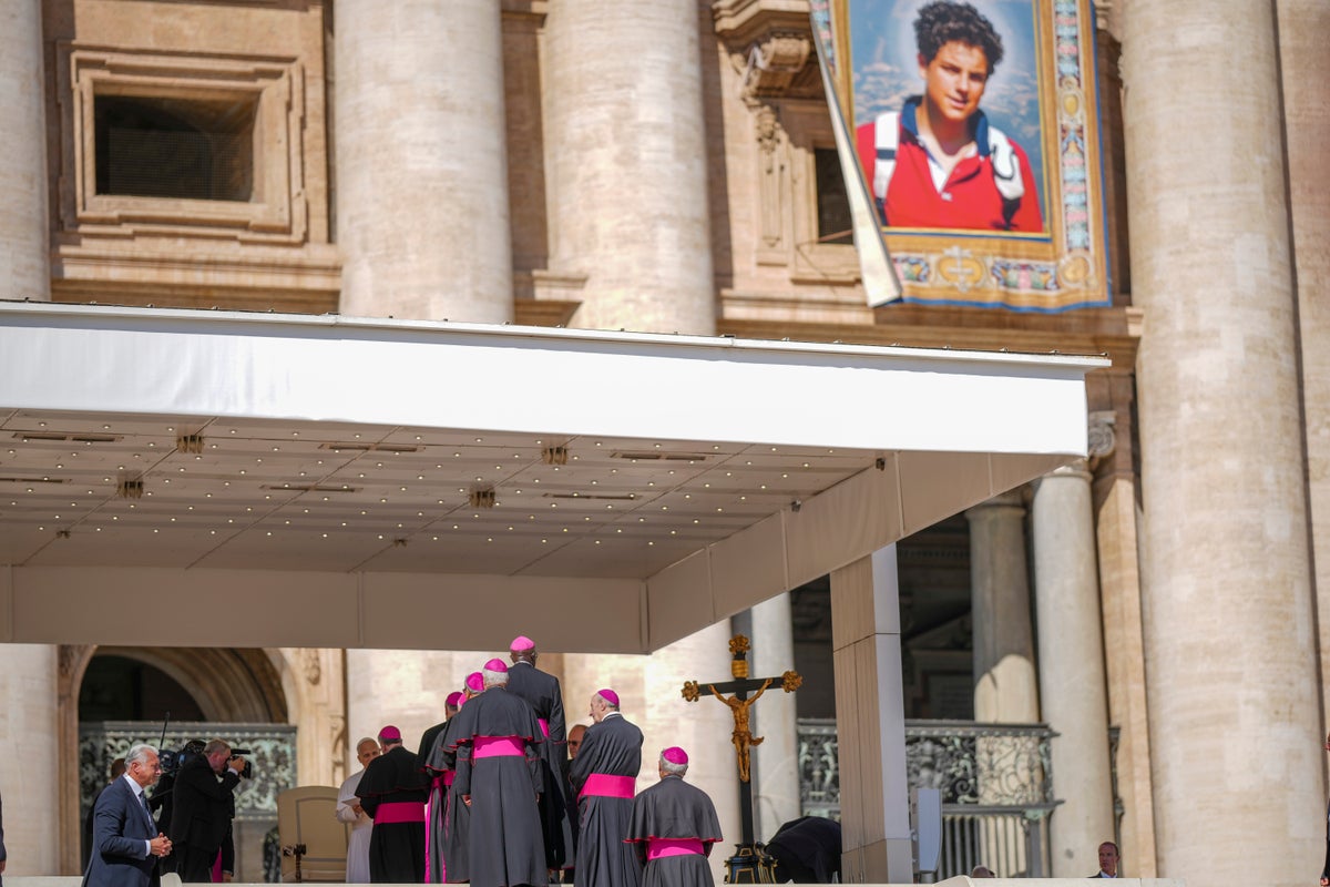 Tens of thousands attend canonisation of first millennial saint