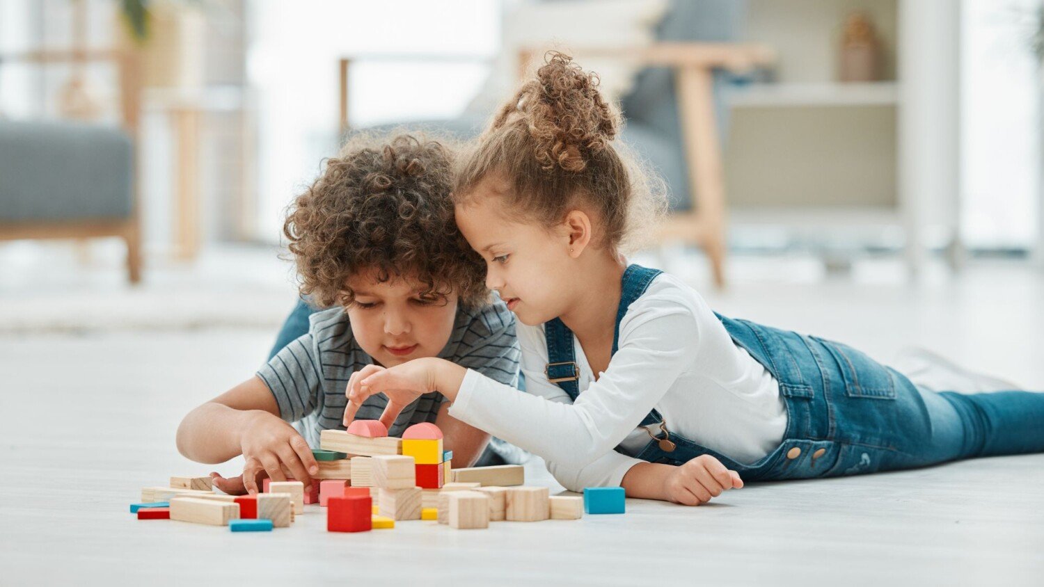 Faut-il forcer son enfant à partager ses jouets ? Une psy dévoile les ...
