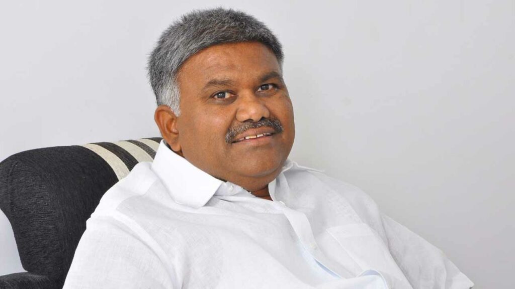 Kethireddy Pedda Reddy | సీఎం పర్యటన ఉంది.. తాడిపత్రి విడిచిపెట్టి ...