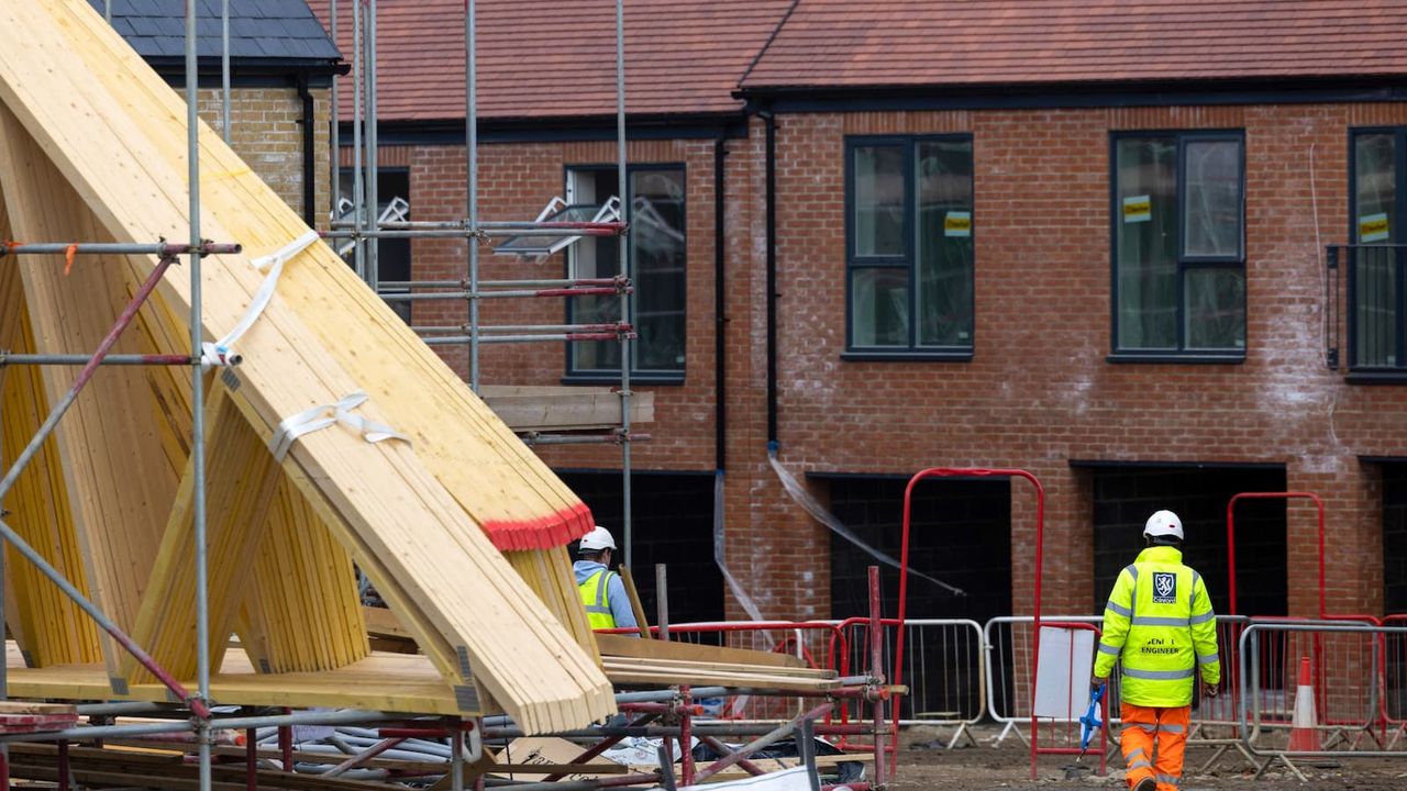 UK housebuilding sees biggest slump since COVID, threatening 1.5m homes ...